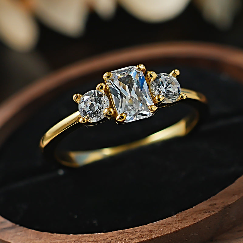 Luxury Three Stone Design Ice Cut Engagement Ring – Juluro